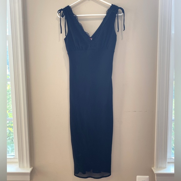 Ruby Rox | Dresses | Ruby Rox Black Lace Trimmed Vneck Midi Dress Size ...